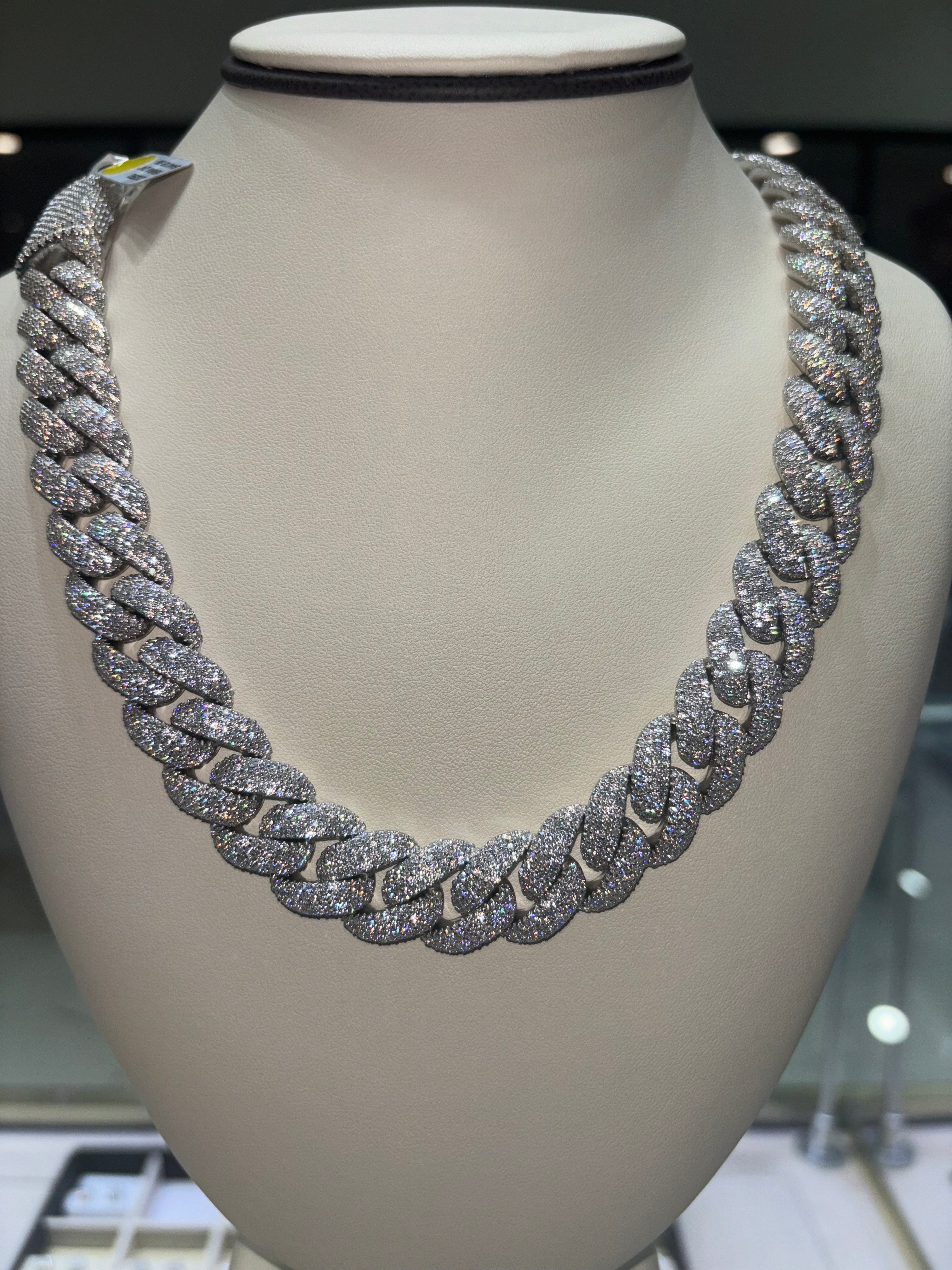 VVS CUBAN CHAIN – moissanitegrillzshop